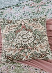 Morris & Co Strawberry Thief Severne Throw | Freemans