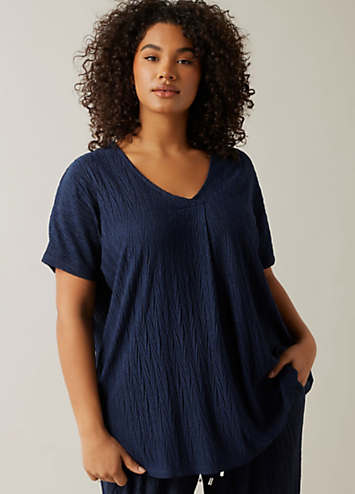 Evans Curve Plisse Pleat Front Top | Freemans