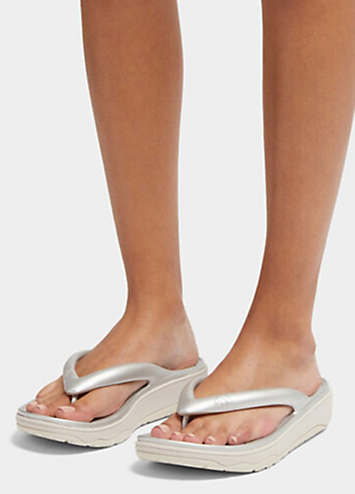FitFlop Silver Relief Metallic Recovery Toe-Post Sandals | Freemans
