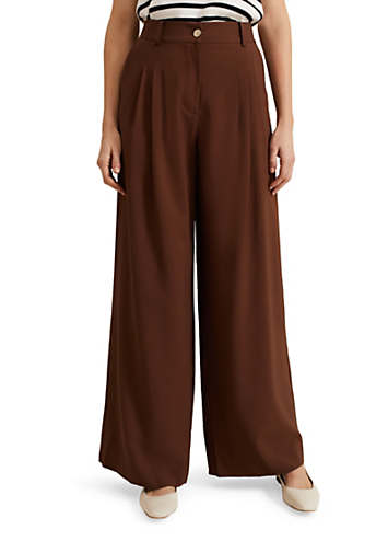 Phase Eight Indiyah Pleat Wide-Leg Linen Trousers | Freemans