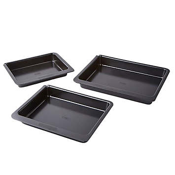 Pyrex Set of 3 Magic Metal Roasters Set | Freemans