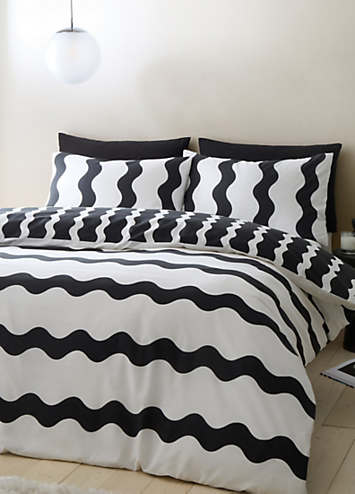 Sassy B Waves Reversible Duvet Cover Set | Freemans