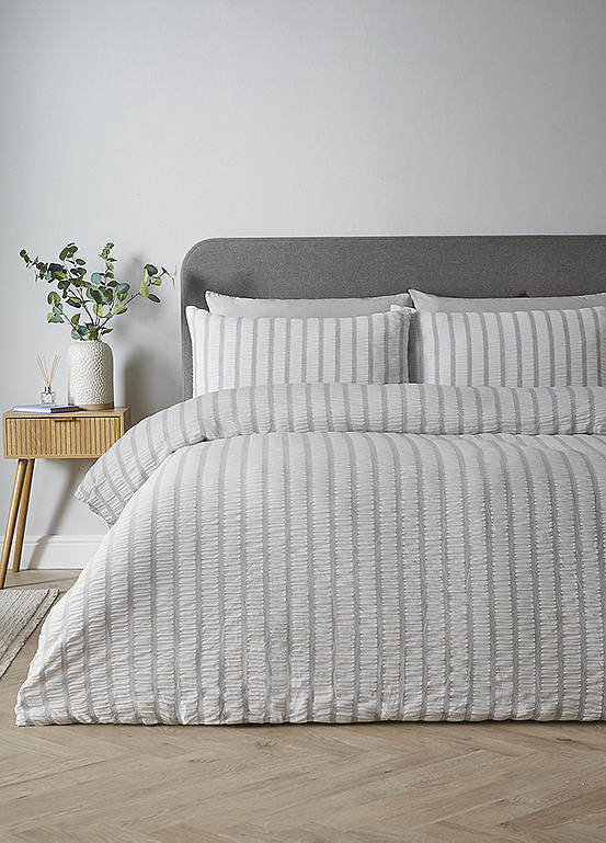 Catherine Lansfield So Soft Seersucker Stripe Duvet Cover Set - Grey ...