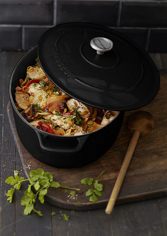 Chasseur 27cm Oval Casserole | Freemans