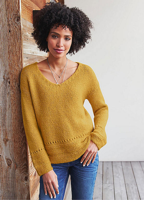 Heine Longline V-Neck Jumper | Freemans