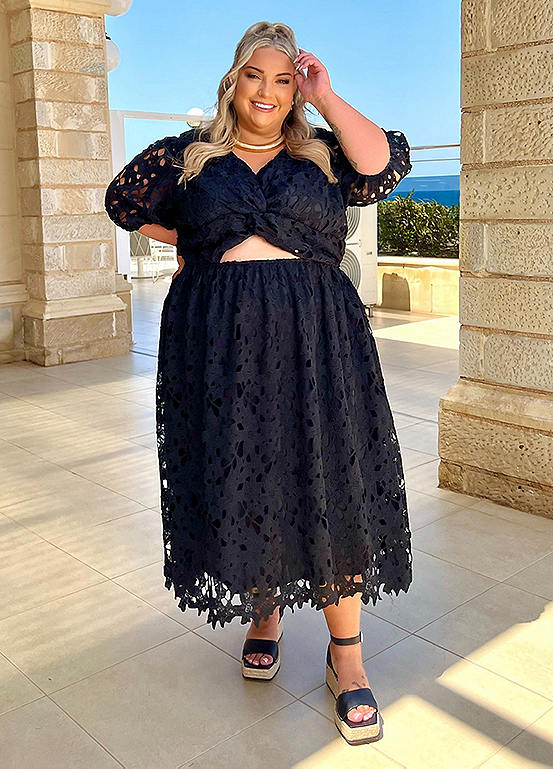 In The Style Jess Millichamp Black Lace Twist Front Puff Sleeve Midi ...